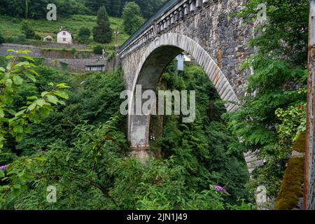 Pont Napoléon, a famous bridge built 1860 Stock Photo - Alamy