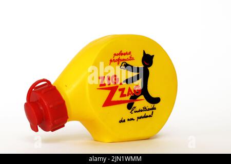 Vintage 1960s powder insecticide ZIG ZAG for cockroaches, fleas, ants ...