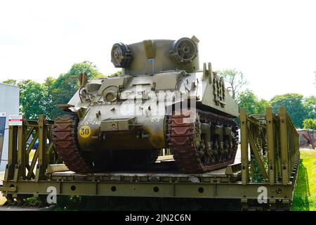 Sherman Tank Recovery Vehicle, M32B1 Sherman and bridge Stock Photo - Alamy