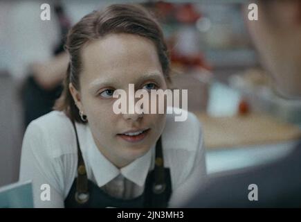 GIRL PICTURE, (aka TYTOT TYTOT TYTOT), Aamu Milonoff, 2022. © Strand ...