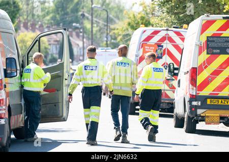 Gas engineers at the scene of an explosion on Galpin's Road in Thornton ...