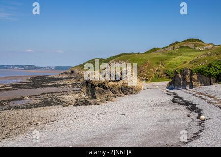 Middle Hope beach on the Sand Point peninsula near Weston-super-Mare in ...