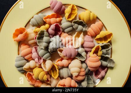 dry Sea Conch Shells "Conchiglioni" Colored Pasta, spinach, beetroot ...