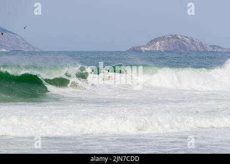 Wave at Rudder Beach in Copacabana in Rio de Janeiro Stock Photo - Alamy