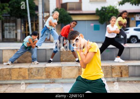 Boy hip hop dancer exercising outdoors Stock Photo - Alamy