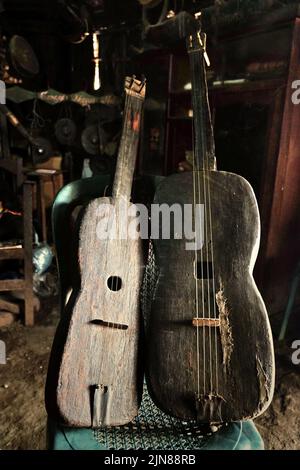 Traditional guitar-like stringed instruments in Fatumnasi village ...