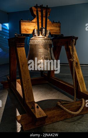 Sargon the Great Ruler of Mesopotamia old bell Stock Photo - Alamy