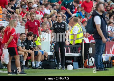 Michael Duff Head coach of Barnsley gestures and reacts during the Sky ...