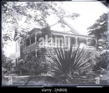 The Teacher's Cottage at Saint Louis College is a historic building ...