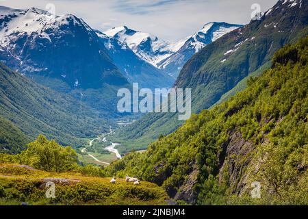 Dramatic mountains landscape in Stryn from Gamle road, western Norway ...
