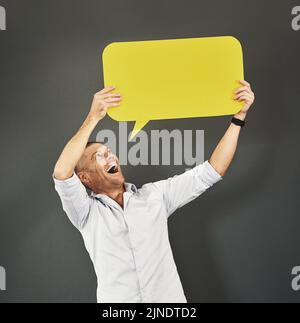 Text sign showing Social Media Strategy. Business approach plan to do ...