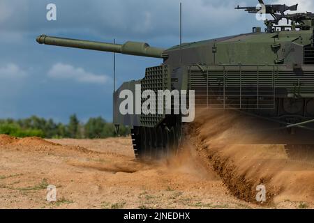 Leopard 2 A7 GERMAN MAIN BATTLE TANK Stock Photo - Alamy