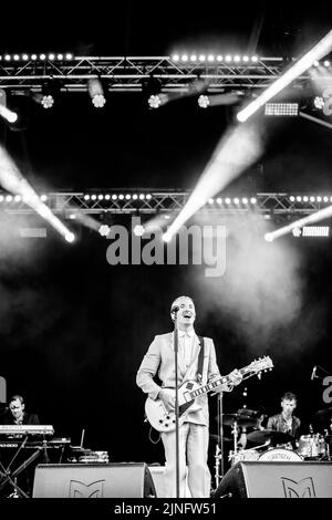 The Feeling pop band lead singer Dan Gillespie Sells performing live at ...