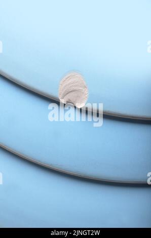 chipped damaged plate Stock Photo - Alamy