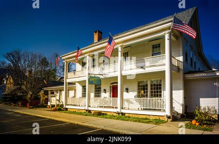 Deerfield Inn Old Deerfield Village Deerfield Massachusetts Stock Photo ...