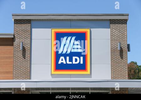The Aldi logo is seen on the outside of one of its grocery stores Stock ...