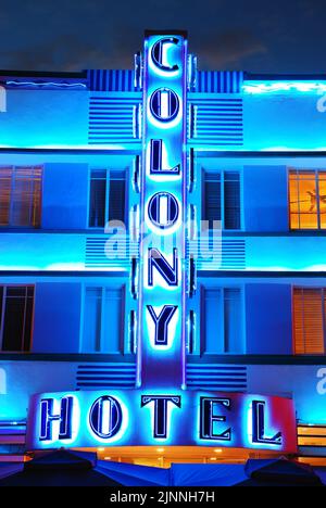 Art Deco Neon lit historic buildings, Ocean Drive, Miami South Beach ...