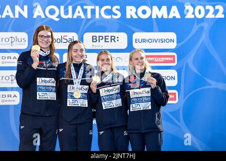 Medi Harris of Great Britain, gold, and Katie Shanahan of Great Britain ...