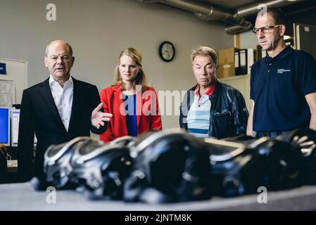 Beelitz, Deutschland. 10th Aug, 2022. Chancellor Olaf Scholz (SPD ...