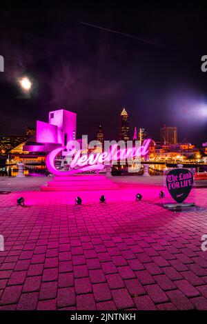 Cleveland Ohio Skyline in Pink for Machine Gun Kelly Concert Stock ...