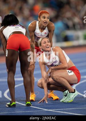 Jessie Knight of England competing in the women’s 4x400m final at the ...