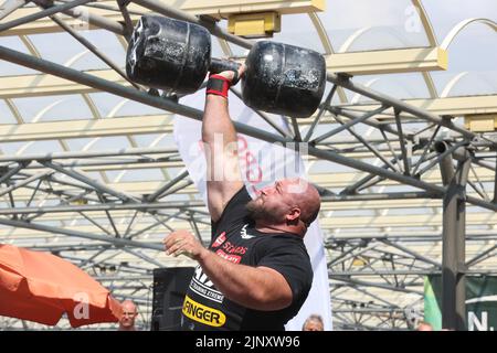 Gera, Germany. 14th Aug, 2022. The second strongest man in Germany, Tim ...