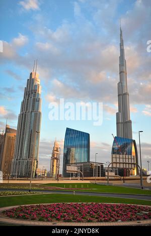 Vertical shot of the Burj Khalifa skyscraper in Dubai, United Arab ...