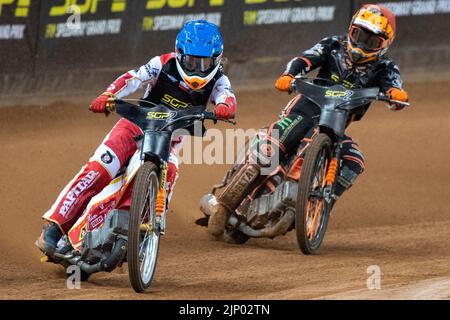 Mateusz Cierniak of Poland (blue), Kevin Juhl Pedersen of Denmark (red ...