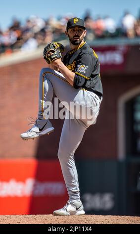 Pittsburgh Pirates pitcher Colin Holderman (35) delivers a pitch during ...
