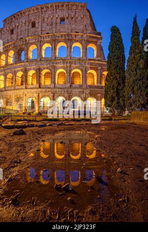 amphitheater, colosseum, amphitheaters, colosseums Stock Photo - Alamy