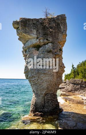 Flower Pot Island Tobermory Ontario Canada Stock Photo - Alamy