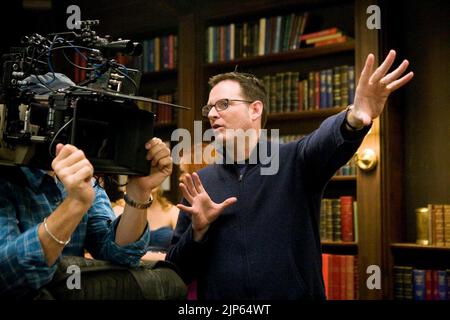 GHOSTS OF GIRLFRIENDS PAST, director Mark Waters, on set, 2009. Photo ...