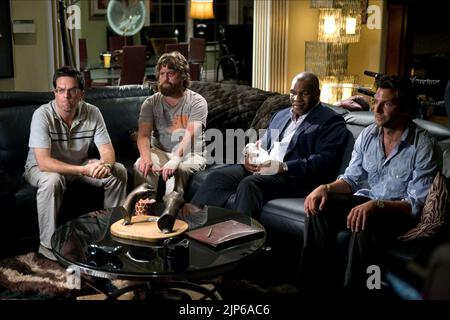 HELMS,GALIFIANAKIS,TYSON,COOPER, THE HANGOVER, 2009 Stock Photo - Alamy