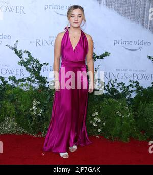 Lexi Simonsen arrives at the premiere of "The Lord of the Rings: The ...