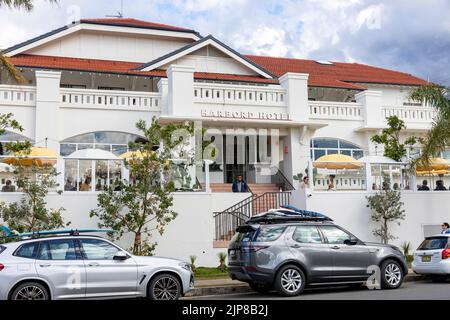 Harbord Hotel, bar and restaurant with live music,Moore street in ...