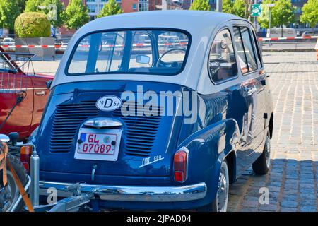 Fiat 600 Multipla from the sixties at the oldtimer show in Cologne ...
