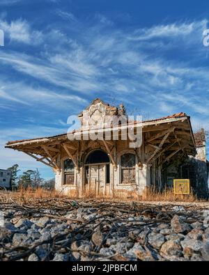 Old train in a abandoned train station in forest Stock Photo - Alamy