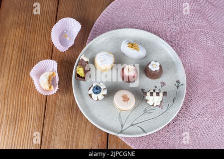 Sophisticated sweets for Brazilian weddings. Truffles, small cups of ...