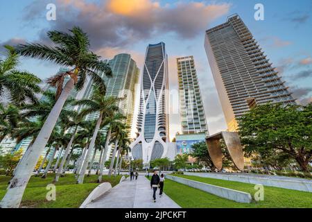 One Thousand Museum High-rise Building by Architect Zaha Hadid, Skyline ...