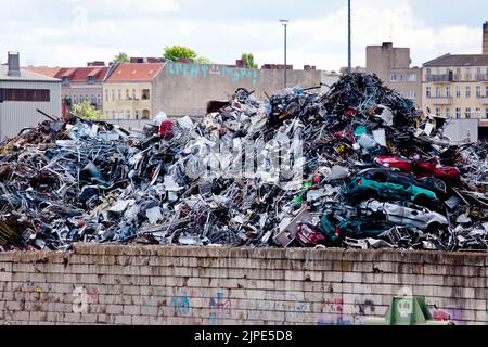 scrap metal, metal scrap, scrap metals, metal scraps Stock Photo - Alamy