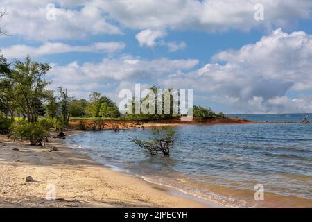 Beautiful Kerr Lake in Virginia US. Manmade lake lined with sandy ...