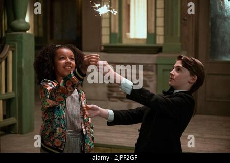 LOCKE & KEY, (aka LOCKE AND KEY), from left: Ian Lake, Jeff Lillico ...