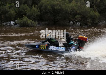 Power Boats Passing Through Swan Valley, Avon Descent 2022 Boat Race ...