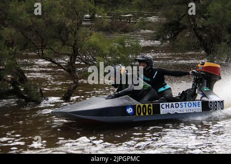 Power Boats Passing Through Swan Valley, Avon Descent 2022 Boat Race ...