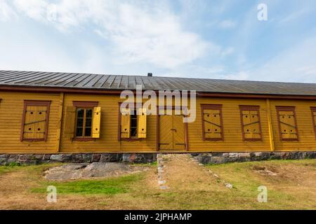 Suomenlinna Traditional wooden painted buildings Stock Photo - Alamy