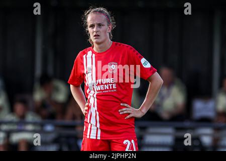 ENSCHEDE, THE NETHERLANDS - AUGUST 18: Bente Jansen of FC Twente during ...