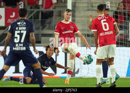 ALKMAAR - (lr) Kanya Fujimoto of Gil Vicente FC, Myron van Brederode of ...