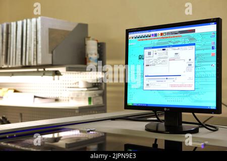 Installer of SMD parts on boards and soldering parts. Machine for ...