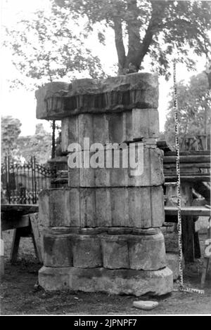 Sample lineup of portal stones. Provuppställning av portalstenar Stock ...
