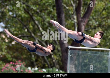 Rome, . 19th Aug, 2022. Ben Cutmore, Kyle Kothari gold medal during ...